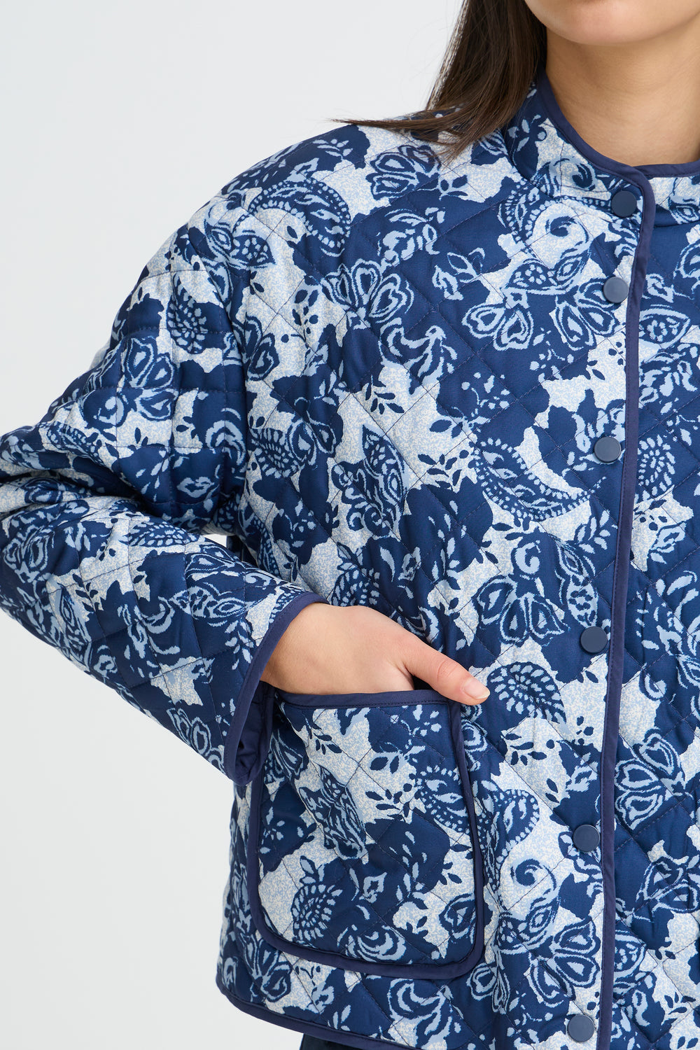 Livanta Jacket in Blue Print | Ichi Stockist | Joli Clothing | JoliClothing